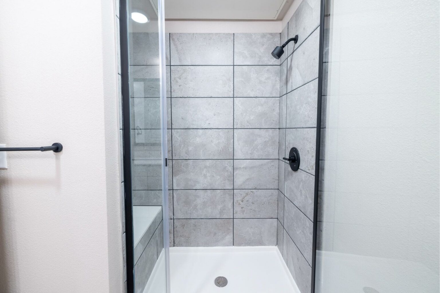 Contemporary Apartment Floor Plans in Austin, TX - Presidium Tech Ridge